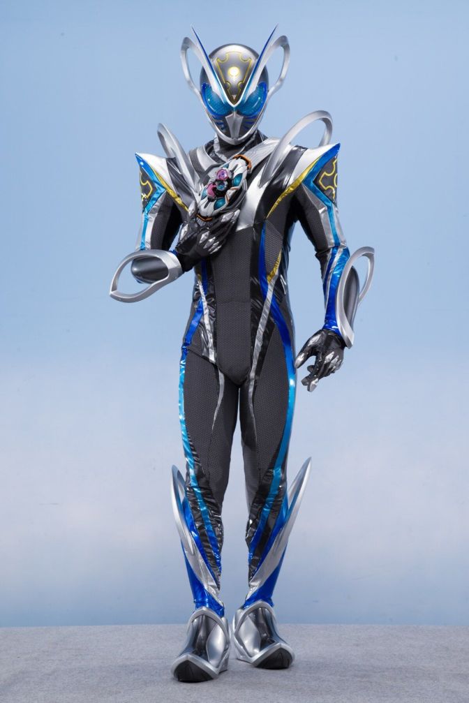 cat-vs-mouse-chaos-kamen-rider-my-th-awakens-in-its-first-epic
